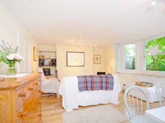 1 Bedrooms Flat for rent in Onslow Road, Richmond Hill TW10