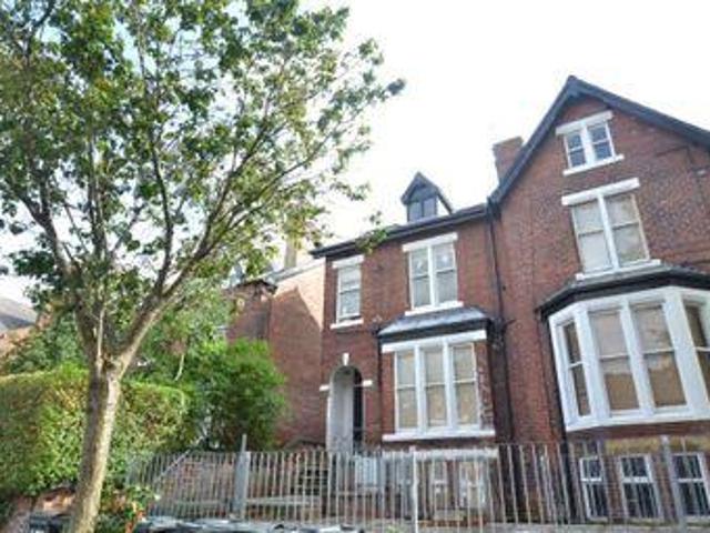 1 Bedrooms Flat for rent in Oakwood Avenue, Oakwood, Leeds LS8