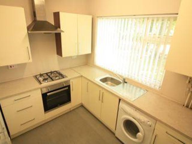 1 Bedrooms Flat for rent in Oakwood Court, Leeds, West Yorkshire LS8