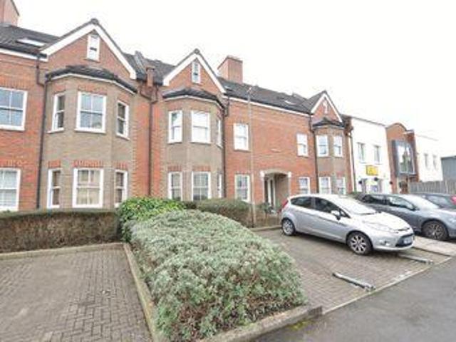 1 Bedrooms Flat for rent in Old School Close, Guildford GU1