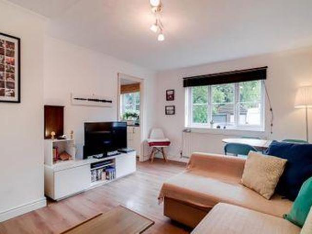 1 Bedrooms Flat for rent in Oliver Gardens, London E6
