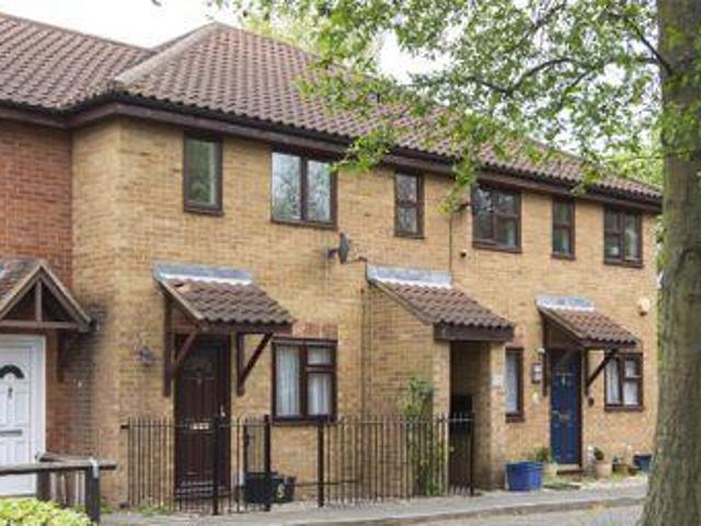 1 Bedrooms Flat for rent in Osprey Close, London E11