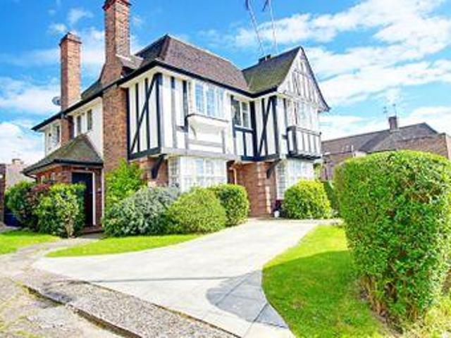 1 Bedrooms Flat for rent in Ossulton Way, London N2
