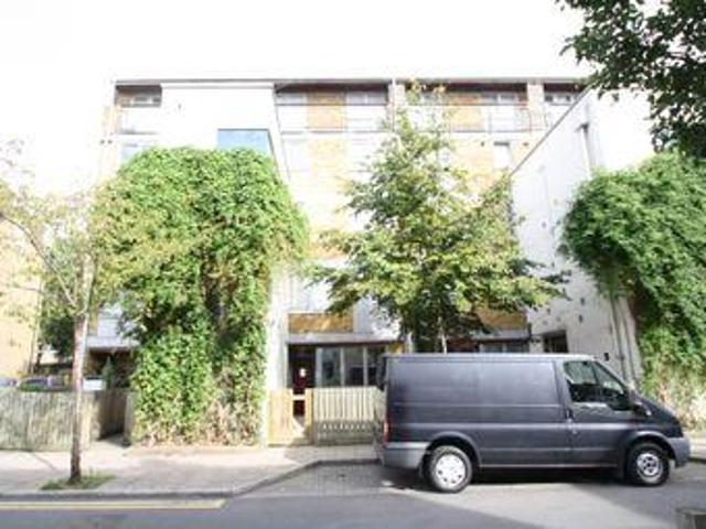 1 Bedrooms Flat for rent in Overton Road, London SW9