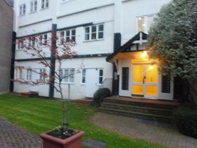 1 Bedrooms Flat for rent in Oxgate Court Parade, Coles Green Road, London NW2