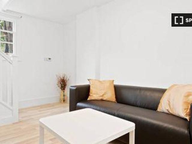 1 Bedrooms Flat for rent in Loughborough Park, London SW9