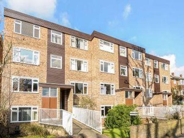1 Bedrooms Flat for rent in Lovelace Road, Surbiton KT6