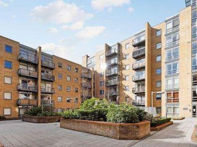 1 Bedrooms Flat for rent in Lowry House, Canary Central, South Quay, London E14