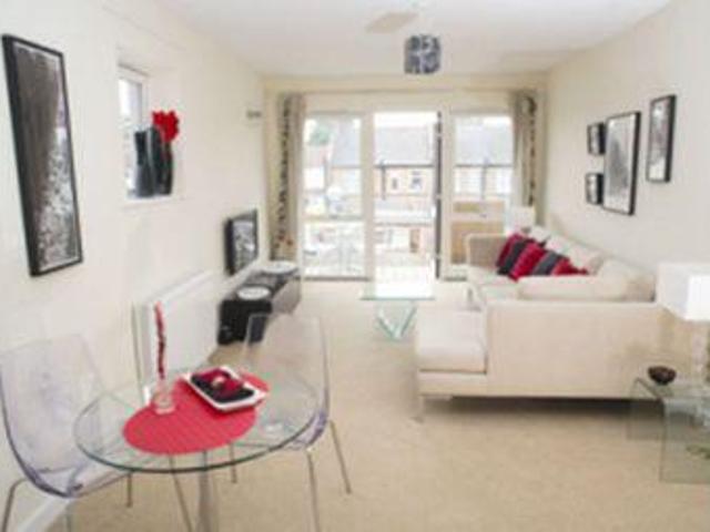 1 Bedrooms Flat for rent in Loxford Road, Barking IG11
