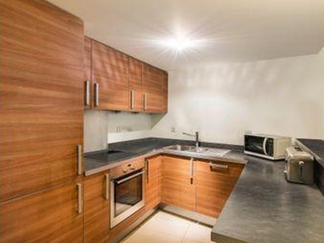 1 Bedrooms Flat for rent in Lombard Road, London SW11