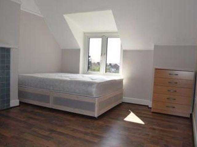 1 Bedrooms Flat for rent in Longbridge Road, Room 3, Dagenham RM8