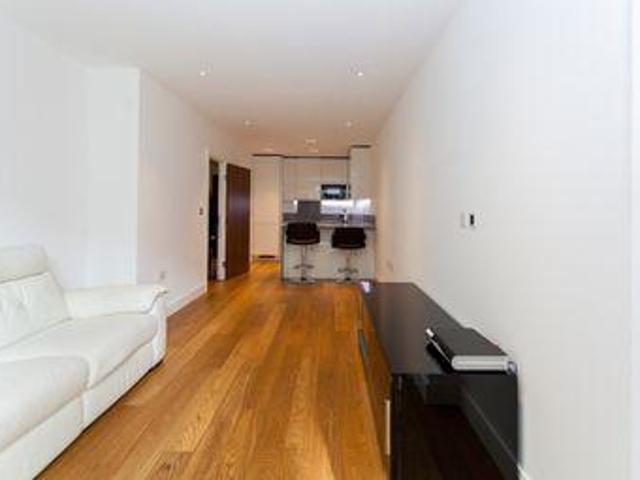 1 Bedrooms Flat for rent in Longfield Avenue, Ealing W5