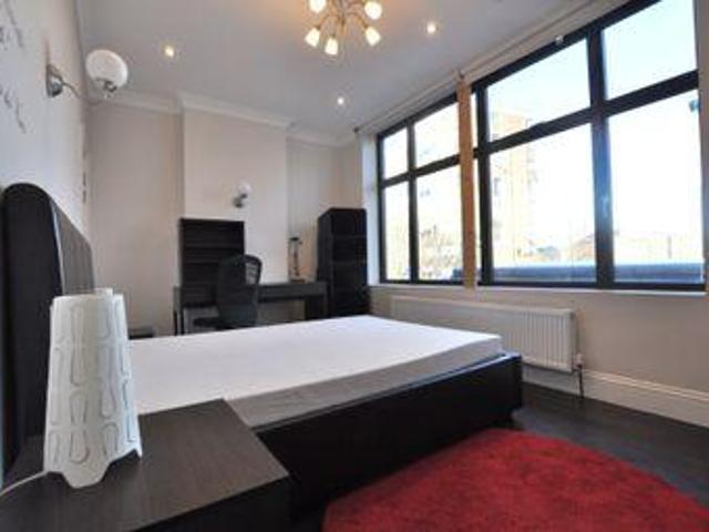 1 Bedrooms Flat for rent in London Fruit Exchange, Brushfield Street, London E1