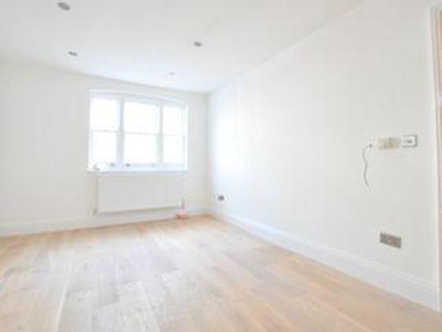 1 Bedrooms Flat for rent in London Terrace, Hackney Road, London E2