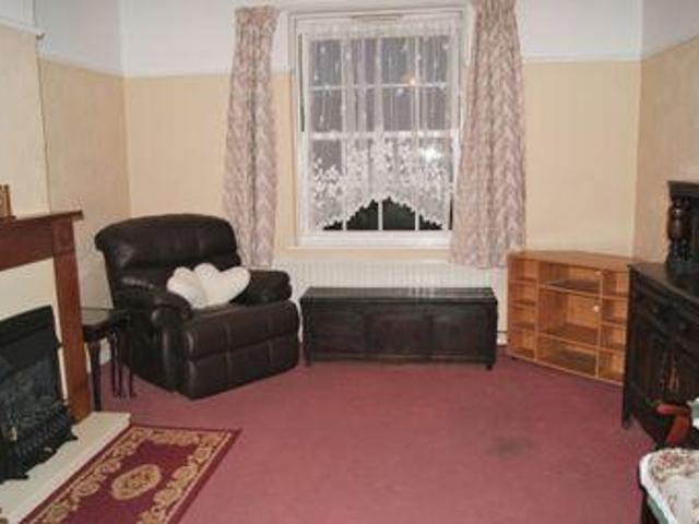 1 Bedrooms Flat for rent in Launcelot Road, Bromley BR1