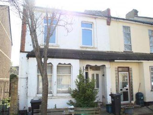 1 Bedrooms Flat for rent in Laurier Road, Addiscombe, Croydon CR0