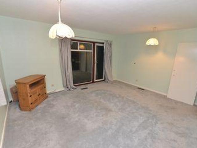 1 Bedrooms Flat for rent in Ladies Spring Drive, Sheffield S17