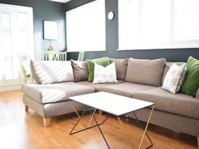 1 Bedrooms Flat for rent in Lampeter Square, London W6