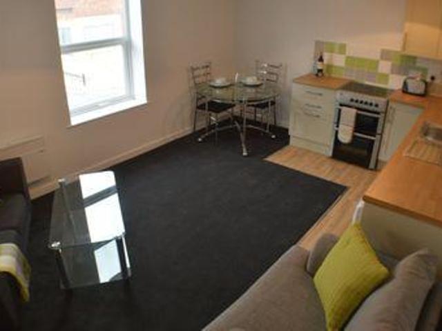 1 Bedrooms Flat for rent in Langworthy Road, Salford M6