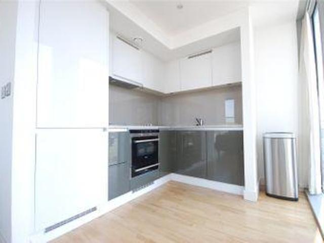 1 Bedrooms Flat for rent in Landmark East Tower, 24 Marsh Wall, London E14