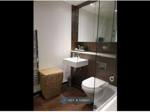 1 Bedrooms Flat for rent in Landmark East Tower, London E14