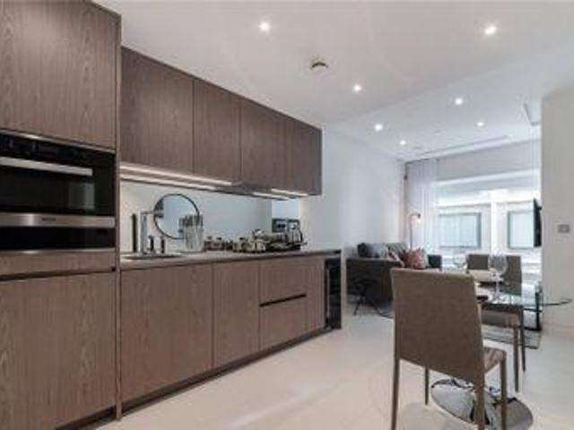 1 Bedrooms Flat for rent in Landmark Place, Lower Thames Street, London EC3R
