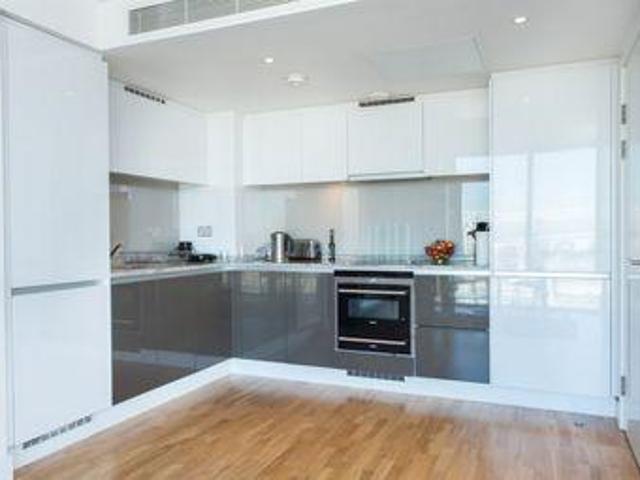 1 Bedrooms Flat for rent in Landmark West, 22 Marshwall, London E14