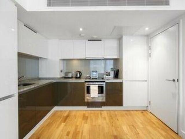 1 Bedrooms Flat for rent in Landmark West Tower, 22 Marsh Wall, Canary Wharf E14