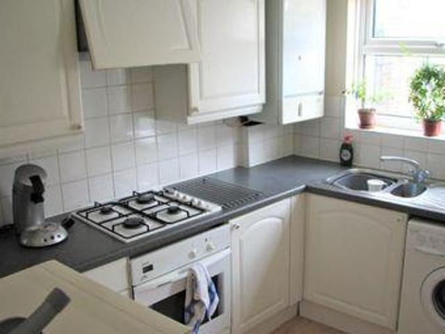 1 Bedrooms Flat for rent in Landor Road, Clapham North, London SW9