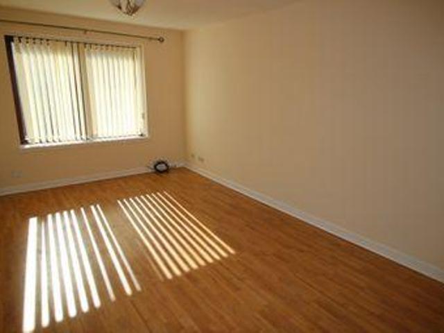 1 Bedrooms Flat for rent in Larkin Gardens, Paisley, Renfrewshire PA3