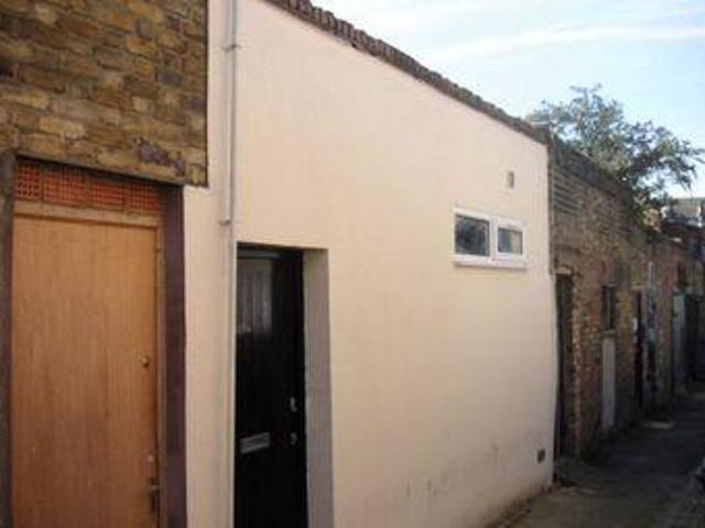 1 Bedrooms Flat for rent in Lea Bridge Road, Leyton E10