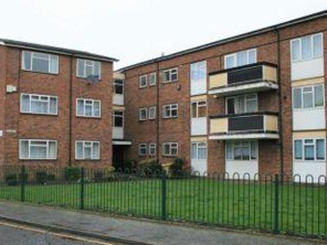 1 Bedrooms Flat for rent in Lennox Close, Romford RM1