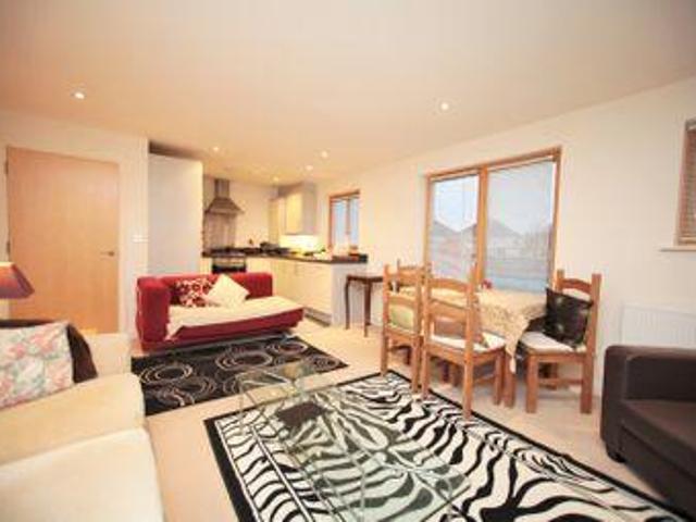 1 Bedrooms Flat for rent in Liberty Court, Great North Way, Hendon NW4