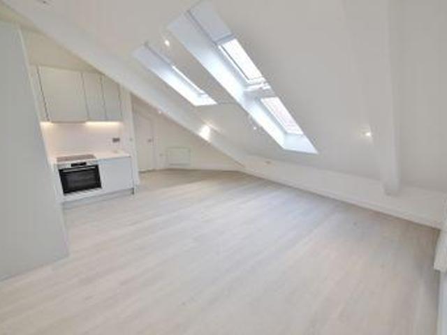 1 Bedrooms Flat for rent in Library House, New Road, Brentwood CM14