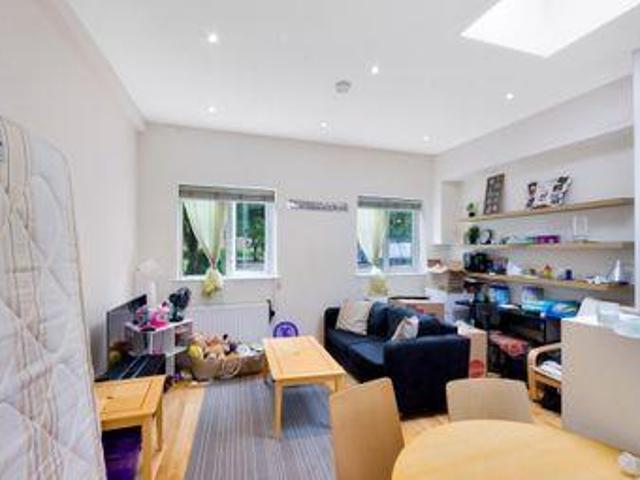 1 Bedrooms Flat for rent in Lighthouse Apartements, Commercial Road E1