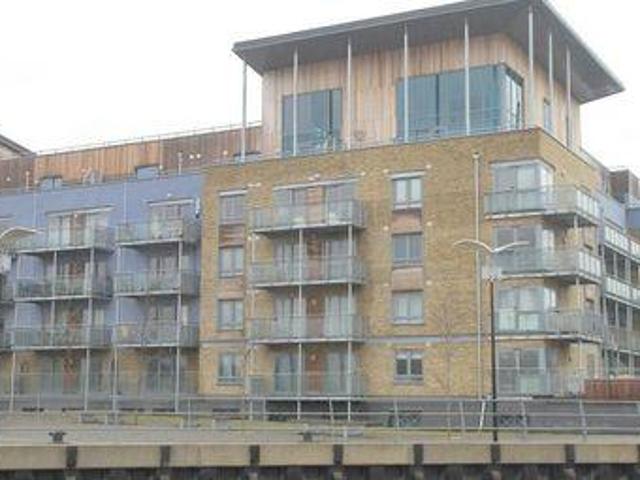 1 Bedrooms Flat for rent in Lightship Way, Colchester, Essex CO2