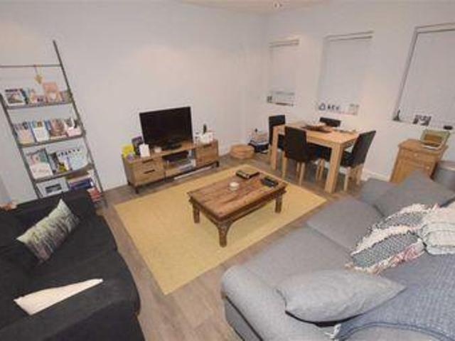 1 Bedrooms Flat for rent in Lily Court, Holden Road, Woodside Park, London N12