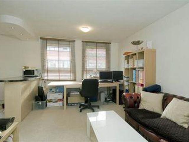 1 Bedrooms Flat for rent in Lily Close, St Pauls Court W14