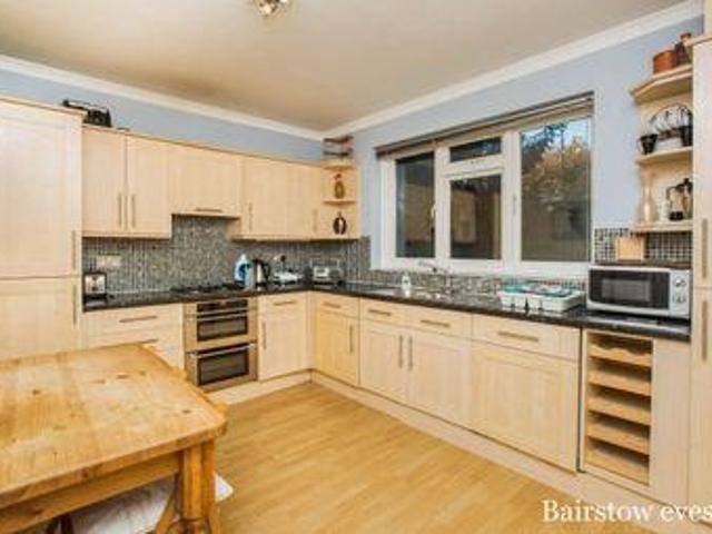 1 Bedrooms Flat for rent in Montalt Road, Woodford Green IG8
