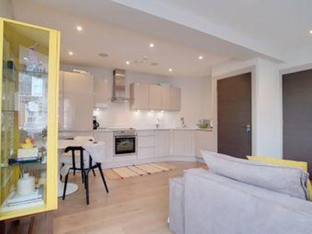 1 Bedrooms Flat for rent in Morden Road, Wimbledon, London SW19