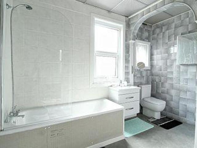 1 Bedrooms Flat for rent in Morieux Road, London E10