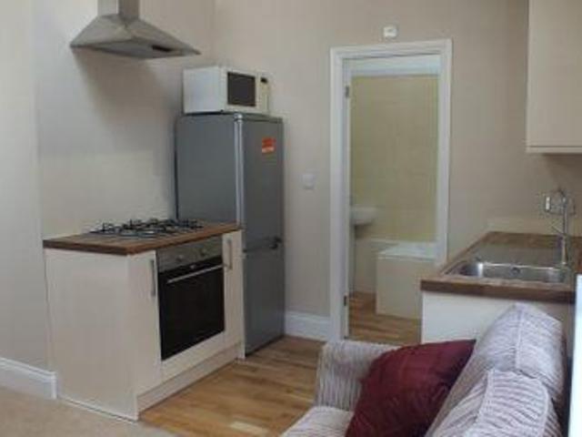 1 Bedrooms Flat for rent in Morris Lane, Leeds, West Yorkshire LS5