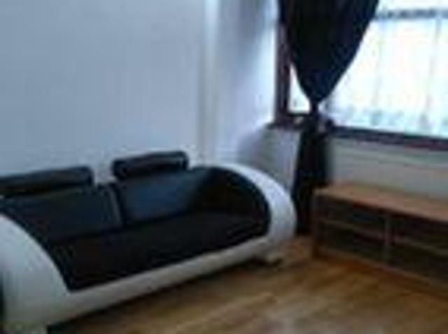 1 Bedrooms Flat for rent in Mortlake Road, Ilford, Essex IG1