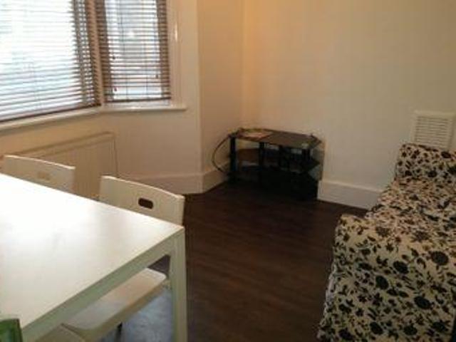 1 Bedrooms Flat for rent in Maud Road, Plaistow E13