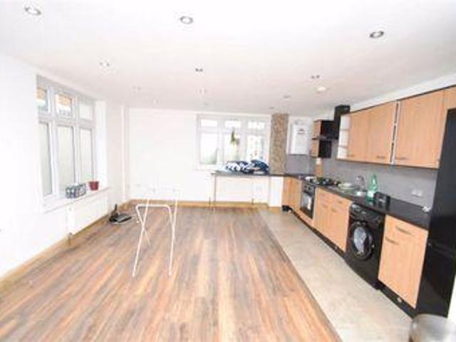 1 Bedrooms Flat for rent in Mayes Road, London N22