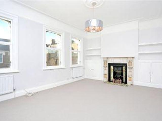 1 Bedrooms Flat for rent in Mayflower Road, Clapham, London SW9