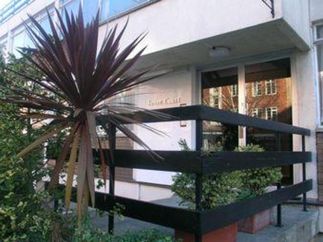 1 Bedrooms Flat for rent in Mackennal Street, London NW8