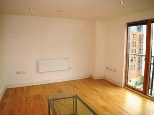 1 Bedrooms Flat for rent in Mackenzie House, Leeds Dock, Chadwick Street, Leeds, West Yorkshire LS10