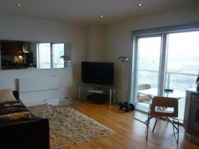 1 Bedrooms Flat for rent in Mackenzie House, Leeds LS10