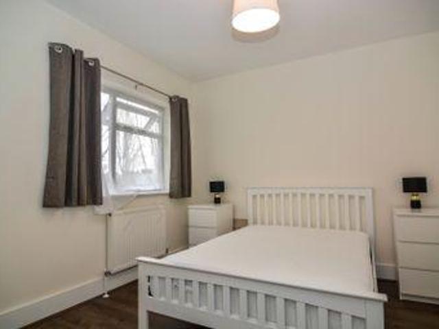 1 Bedrooms Flat for rent in Manchester Road, London E14